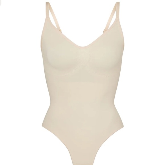 SKIMS | Intimates & Sleepwear | Skims Seamless Sculpt Thong Bodysuit ...
